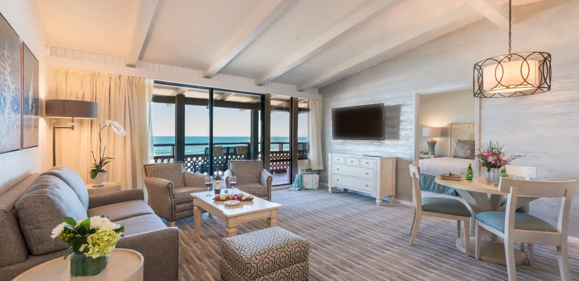 Beachfront Rooms | San Diego Beachfront Hotel